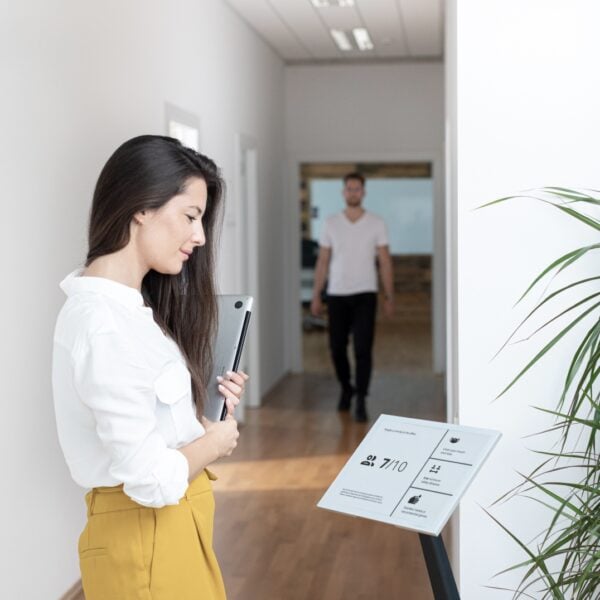 Visionect New CMS Software Enables Smooth Integration